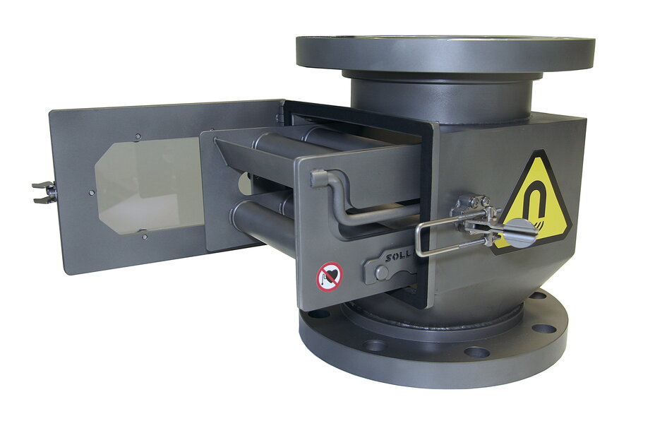 Magnetic grate separator in housing MSS-MC